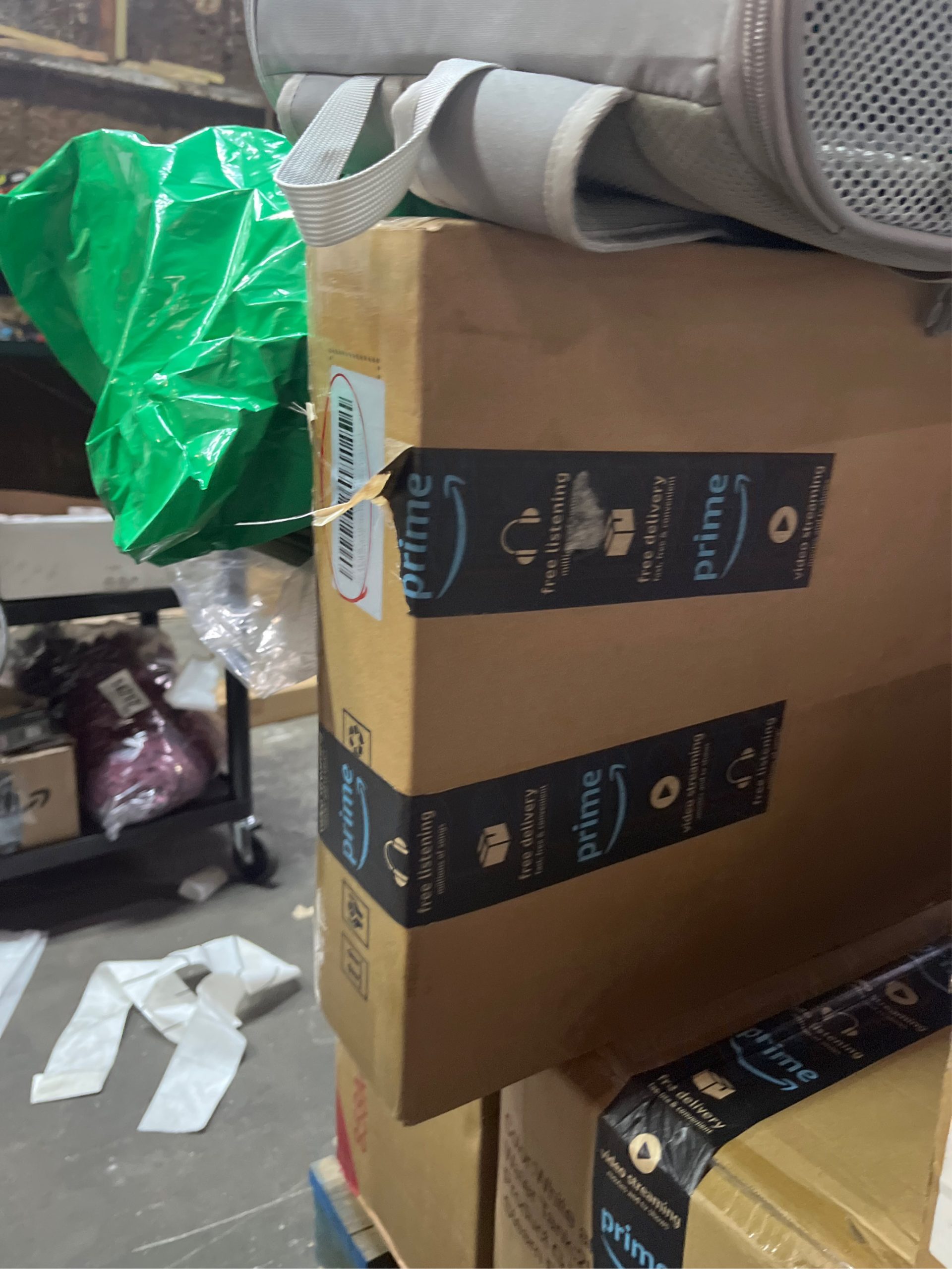 AUCT 16295 – $90 Small Hanging Medicine Storage Cabinet for Bat ...