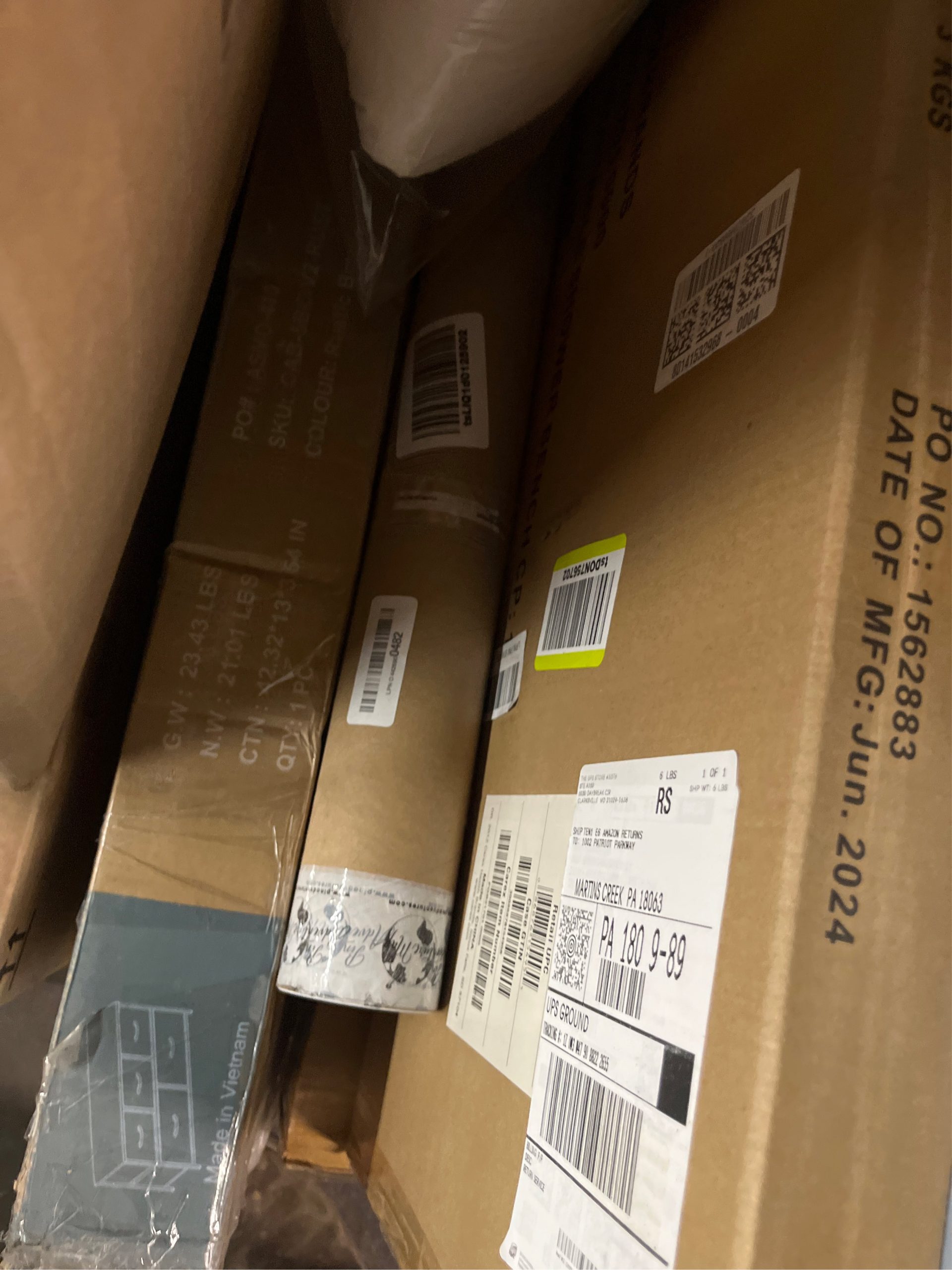 AUCT 1109 – $60 World Map Poster with Pins for Travel Tracking ...